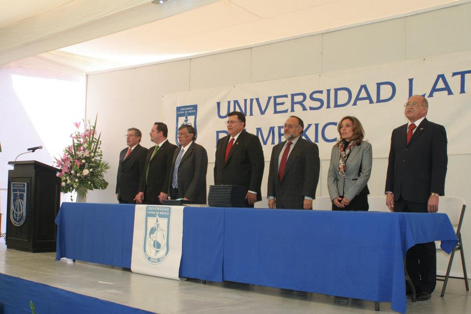 Universidad Latina de Mexico - LIV CEREMONIA DE GRADUACIÓN DE LA ULM