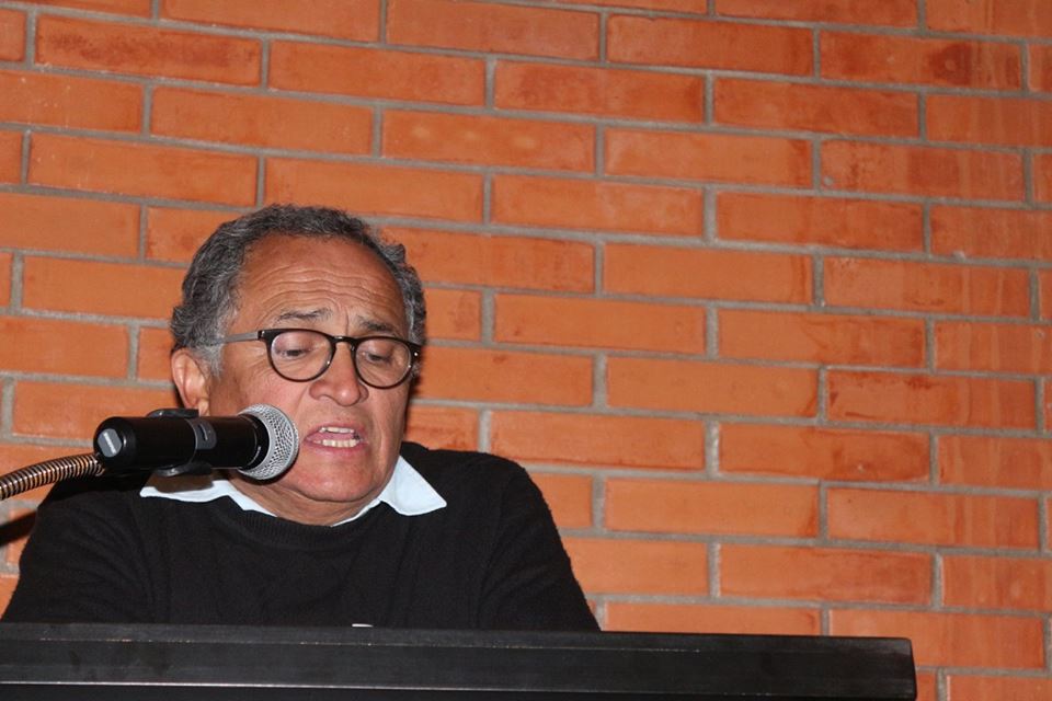 Universidad Latina de Mexico - EMOTIVO HOMENAJE AL DR. RAFAEL LEMUS M.L.