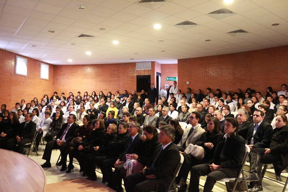 Universidad Latina de Mexico - EMOTIVO HOMENAJE AL DR. RAFAEL LEMUS M.L.